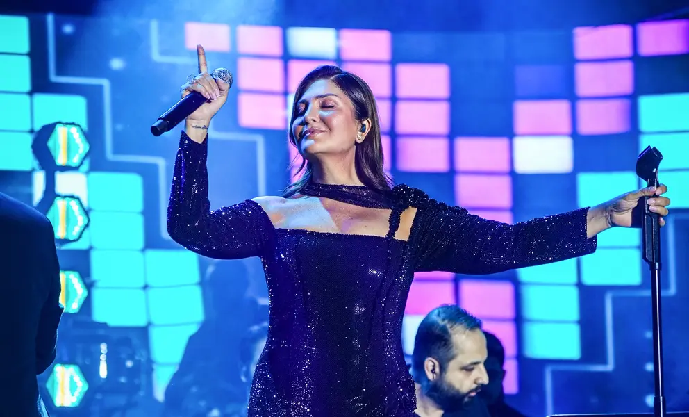 Sibel Can, İstanbul'da Sezonu Açtı | Ufuk Gazetesi