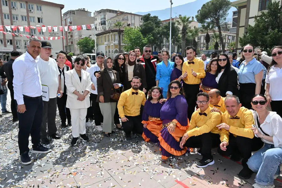Manisa'da "Engelsiz Manisa" Yürüyüşü Düzenlendi | Ufuk Gazetesi