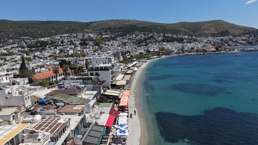 Bodrum Belediye Başkanı Kumbahçe Sahilindeki 3'te 1 Düzenlemesini ...